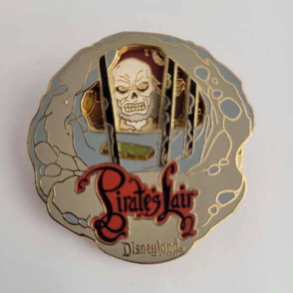 Disney | Other | Pirates Lair Skeleton Jail Cell Tom Sawyers Island ...